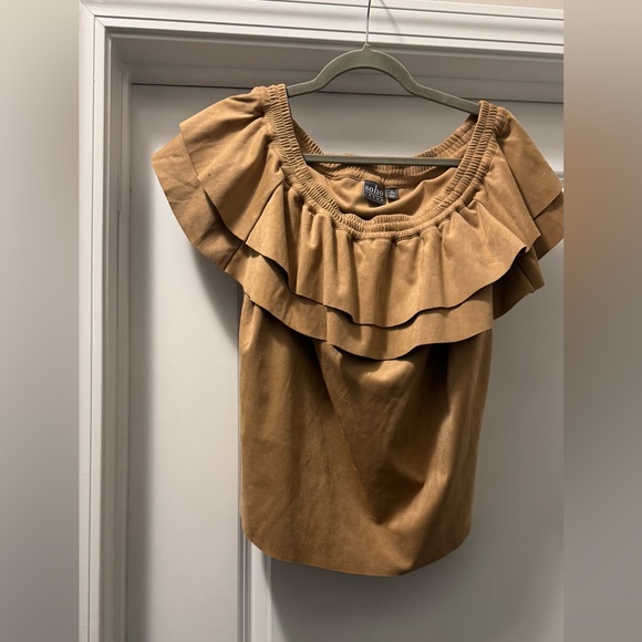 Soho | Tops | Soho Camel Ruffle Blouse | Poshmark
